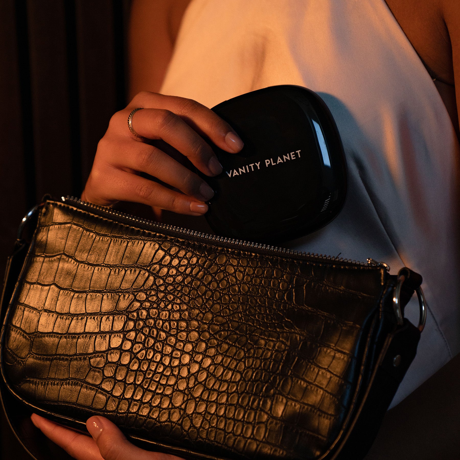 Moda | LED Compact Mirror – Vanity Planet